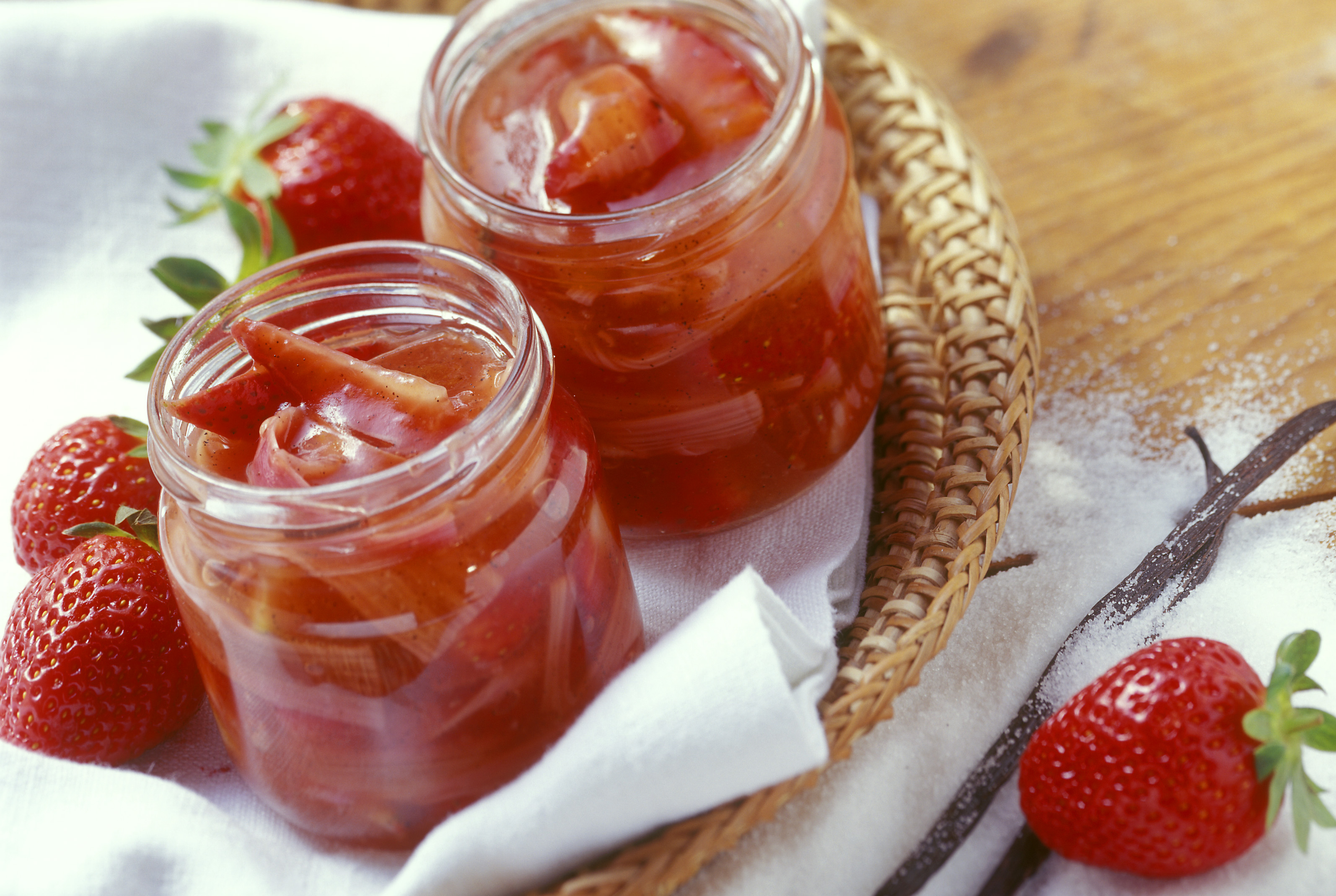 Strawberry-Rhubarb Jam | Certo | Canada | Recipes - Kraft Heinz