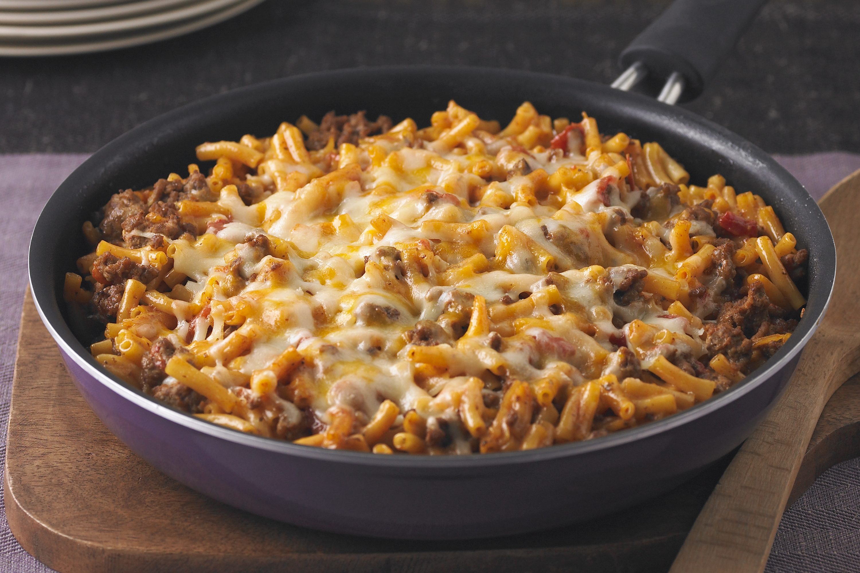 Cheesy Macaroni-Beef Skillet | KRAFT DINNER | Canada | Recipes - Kraft ...