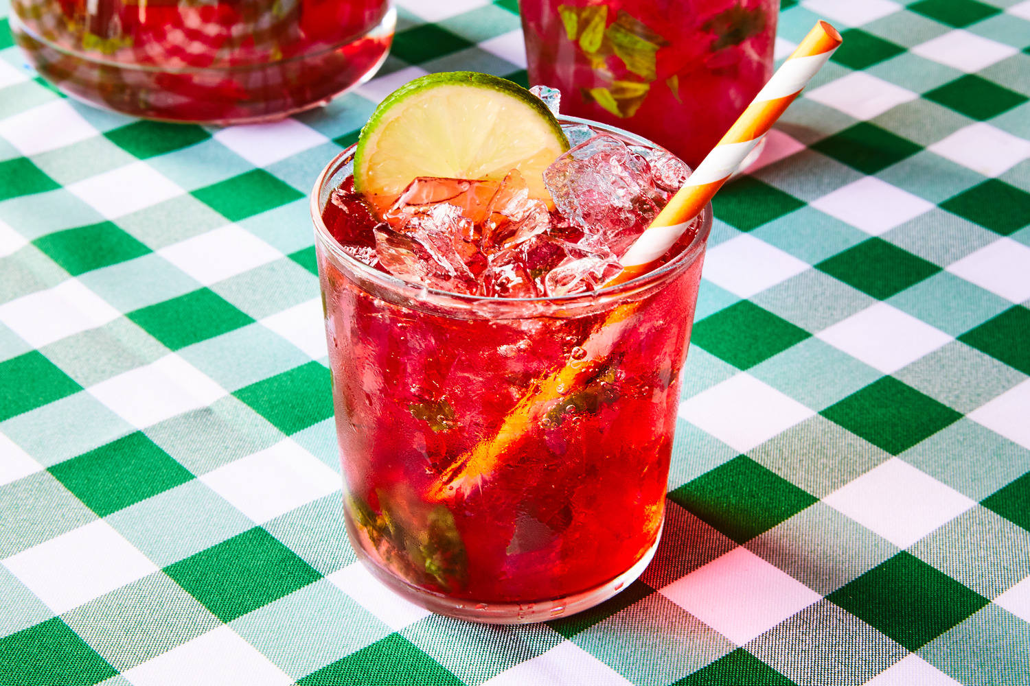 Punch aux cerises, aux mûres et au basilic | MiO | Canada | Recettes ...