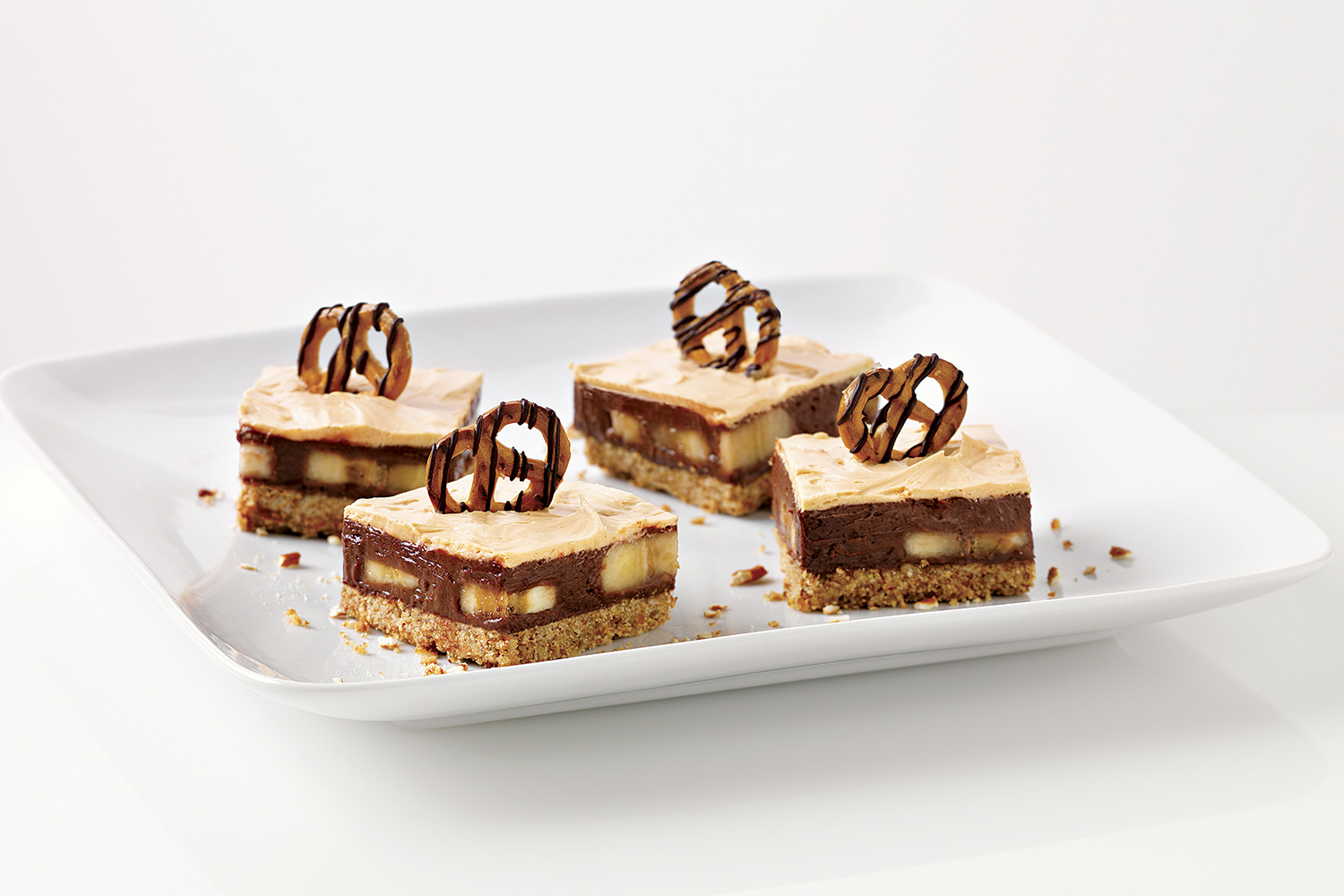 Chocolate, Peanut Butter & Pretzel Bars | Jell-O | Canada | Recipes ...