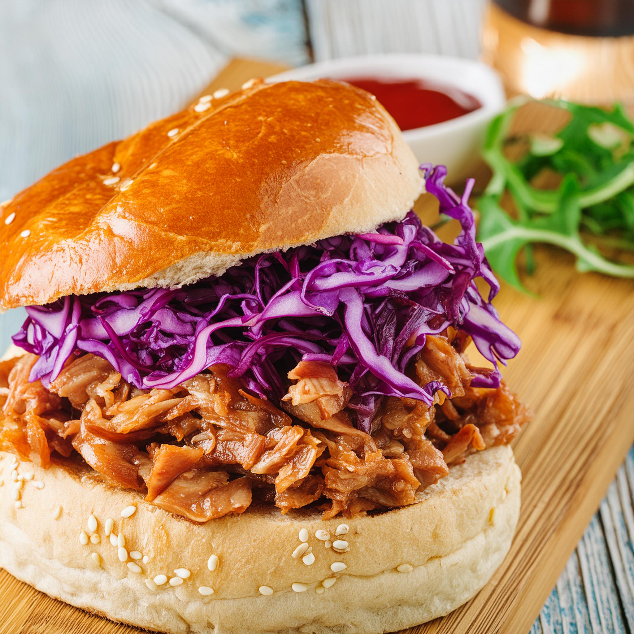 Pulled pork burger | Bull's-Eye | New Zealand | Recipes - Kraft Heinz