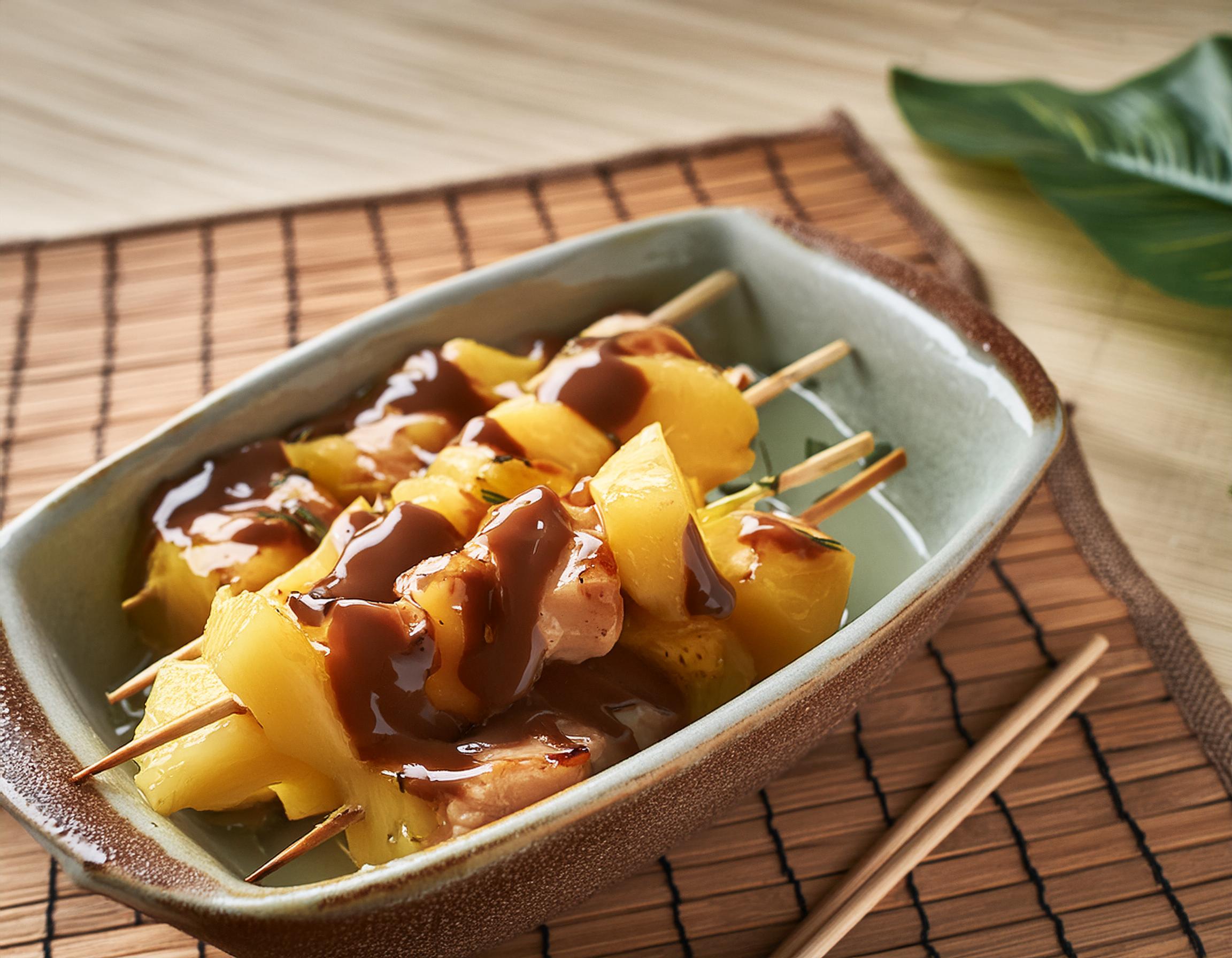 Prikker met kip, ananas, kokos en satésaus | Wijko | Netherlands ...