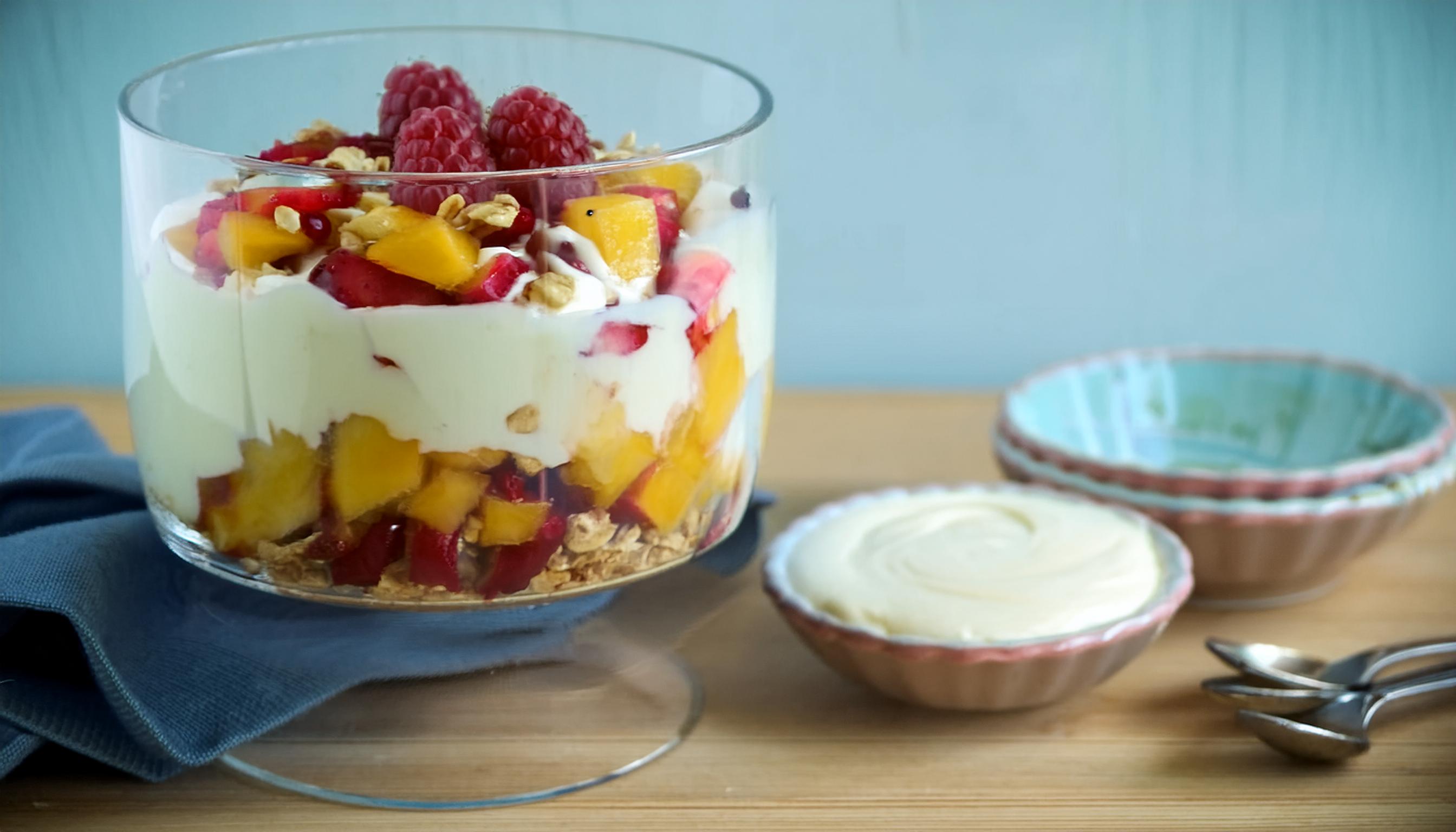 Peach trifle | Food In A Minute | Recipes - Kraft Heinz